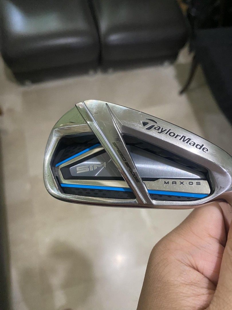 Taylormade Sim Max os 4 Iron (selling for a friend) on Carousell