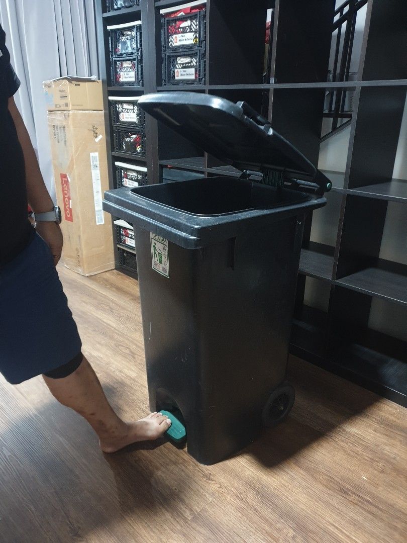 Toyogo Recycle Step Bin with Wheels 120 Litres (model 1009), Furniture ...