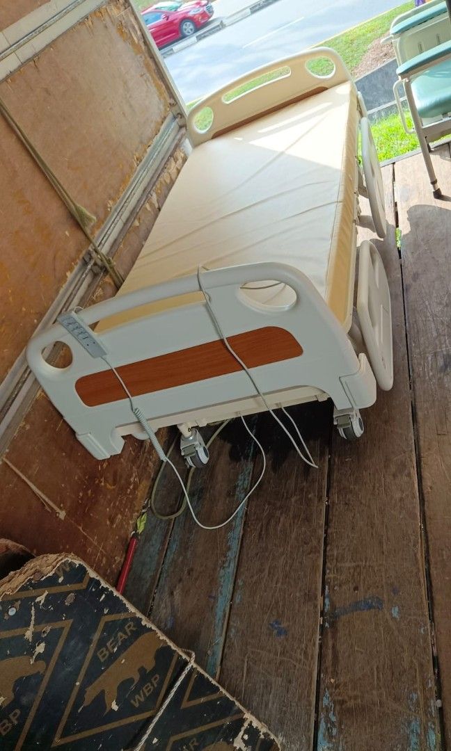 Used hospital bed for selling working good condition we will free ...