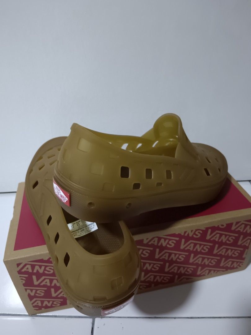 Vans Slip On Trek - Root Beer, Men's Fashion, Footwear, Sneakers on ...