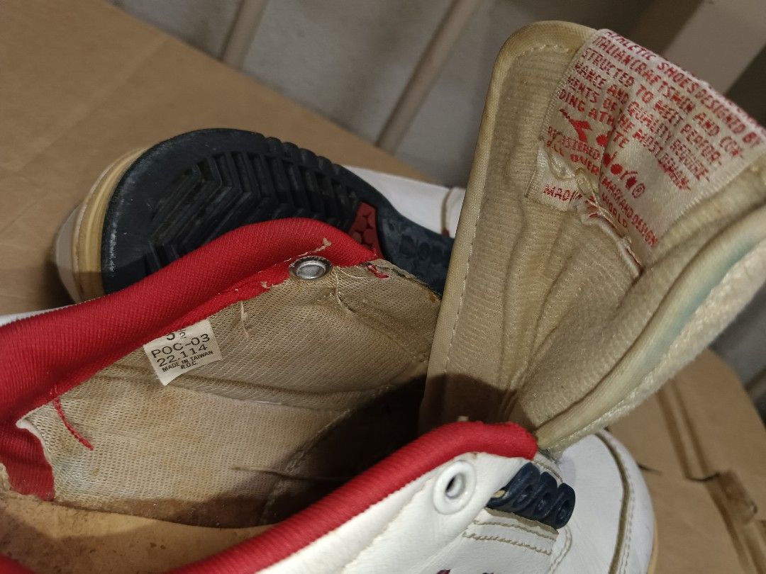 Vintage kasut diadora lama antik unisex, Women's Fashion, Footwear ...