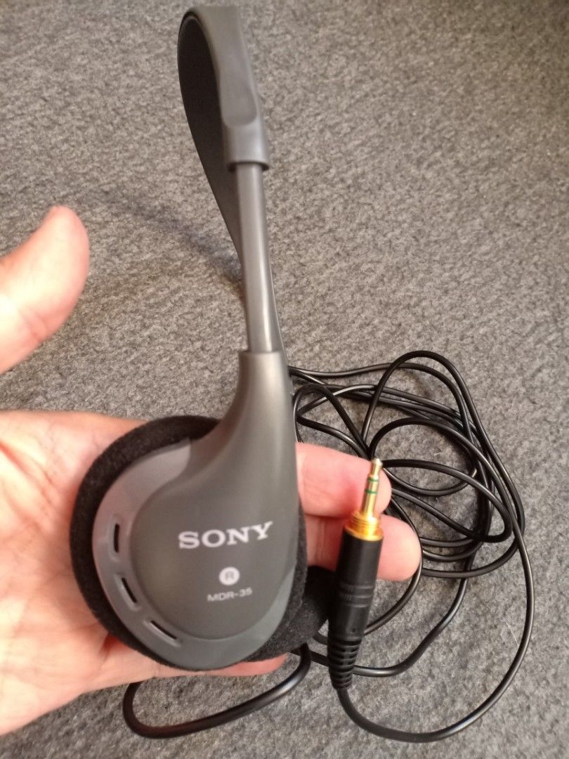 Vintage Sony Walkman Discman Headphones, Audio, Earphones on Carousell