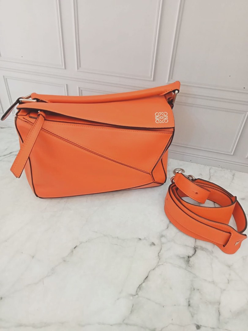 VVGC Loewe puzzle small size orange, Barang Mewah, Tas & Dompet di ...