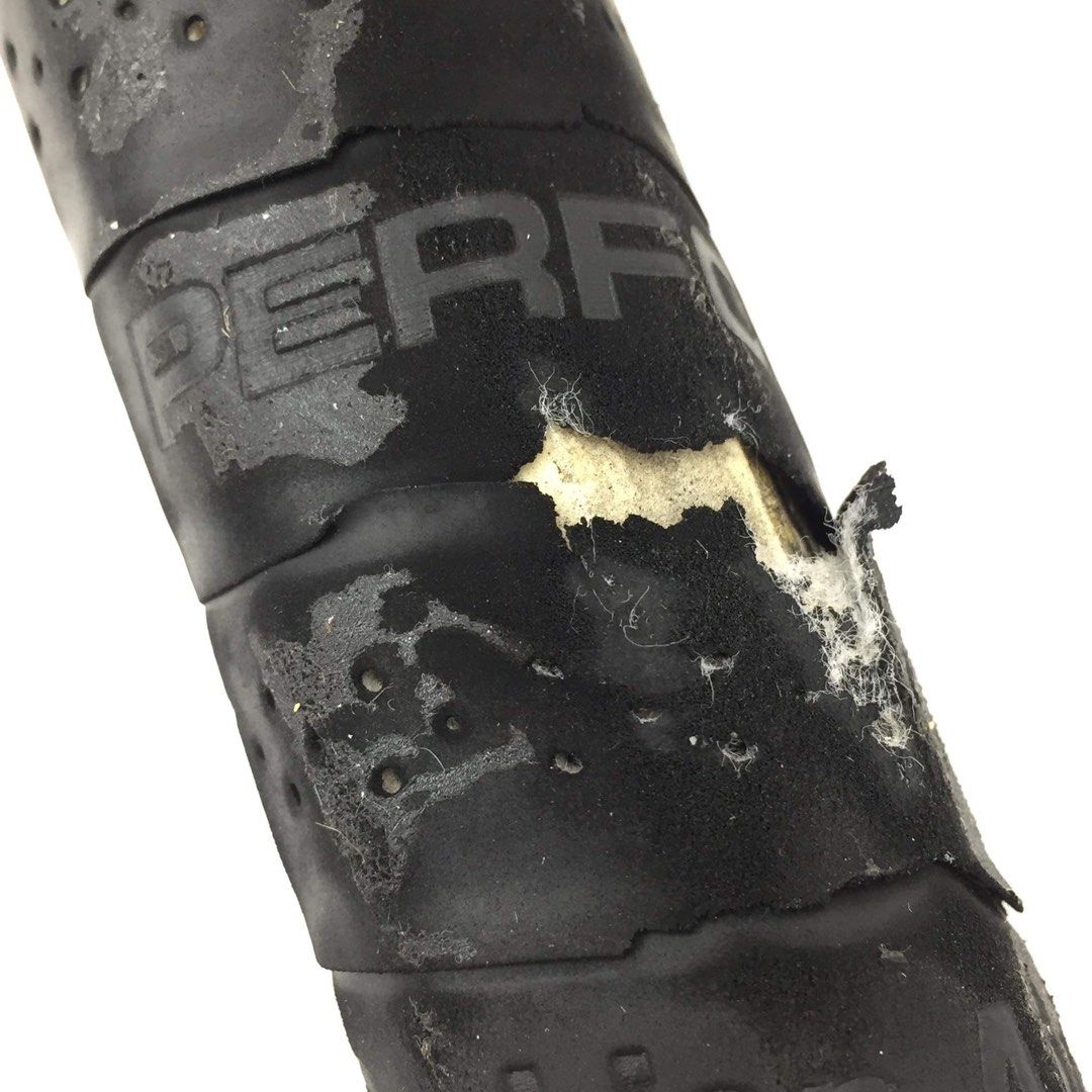 WILSON Ultra Comp Tennis Racket -Authentic on Carousell