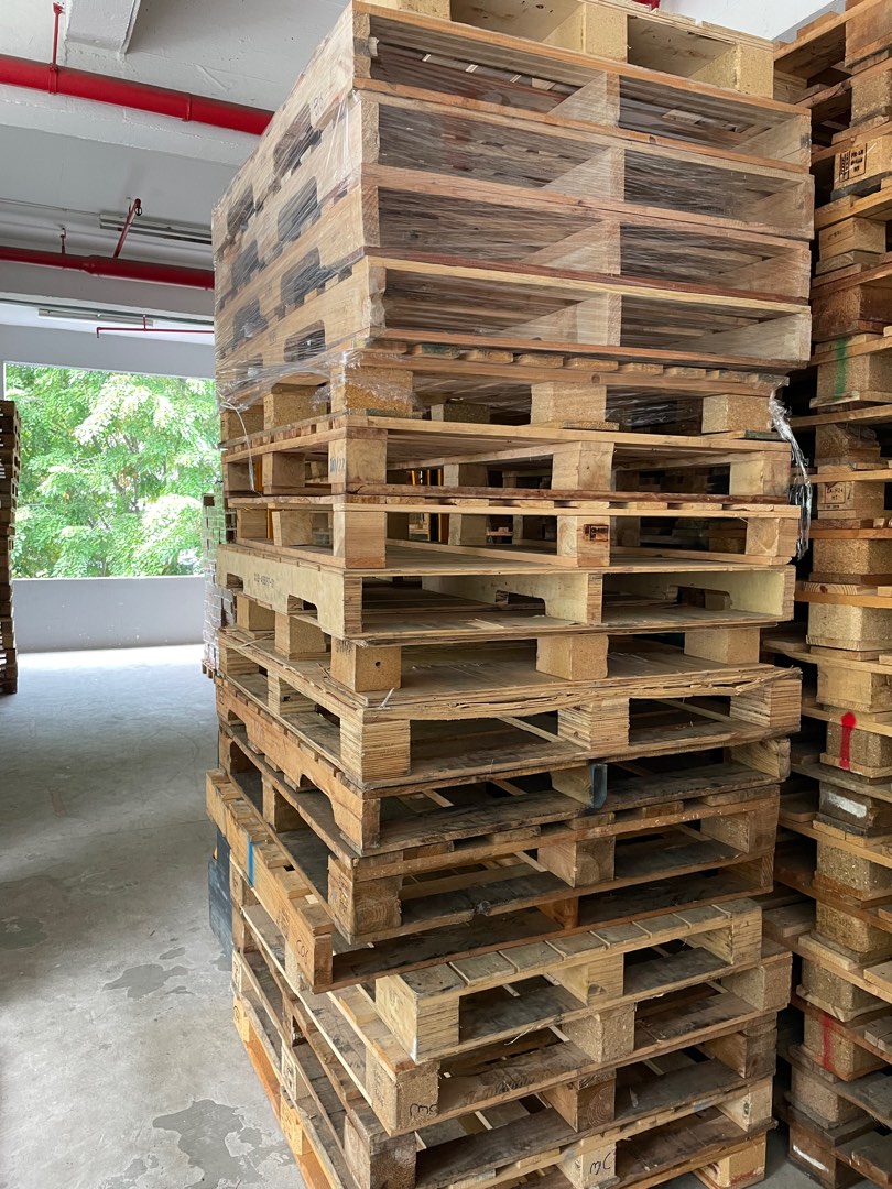 Wooden pallets, Furniture & Home Living, Furniture, Other Home ...