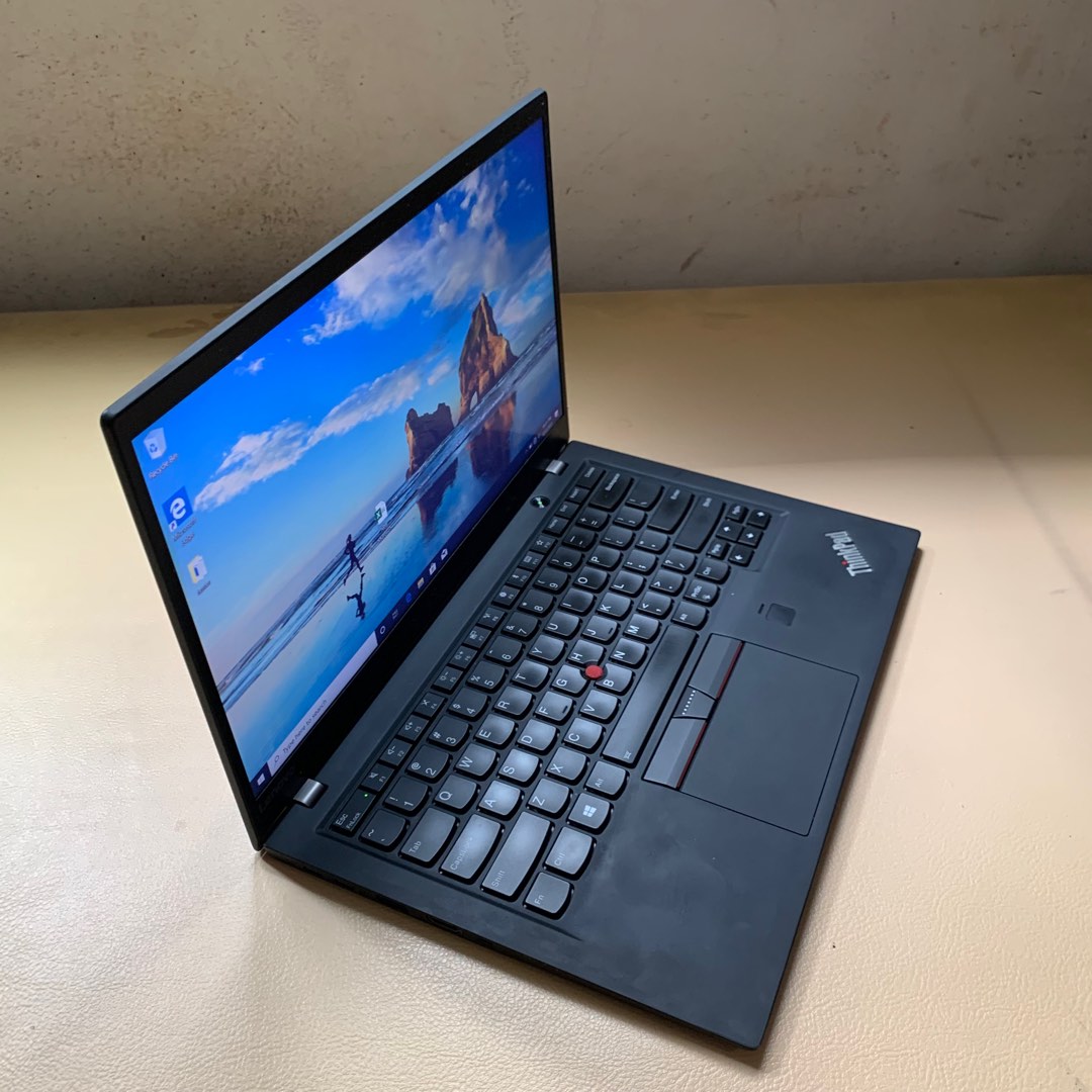 X1 carbon,i5-7gen,8GB,256SSD,4GB graphics with excellent battery back ...