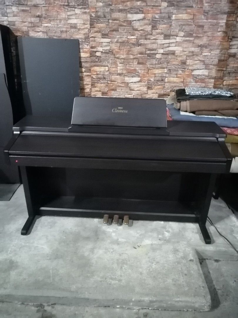 Yamaha Clavinova CLP-133 Stereo, Hobbies & Toys, Music & Media, Musical Instruments on Carousell