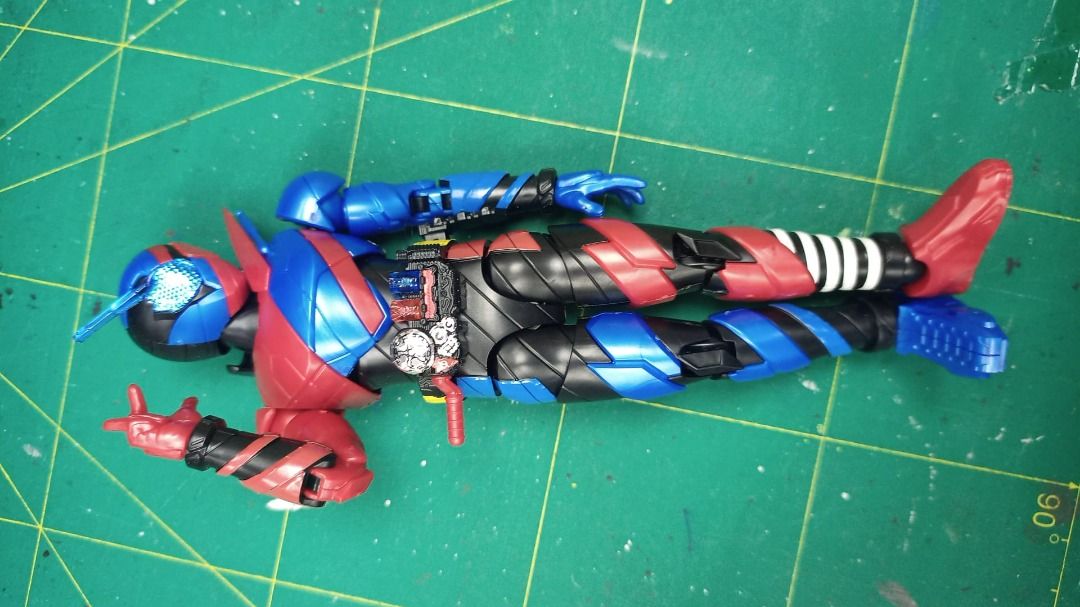 幪面超人 Figure rise Standard Kamen rider BUILD, 興趣及遊戲, 玩具 & 遊戲類 - Carousell