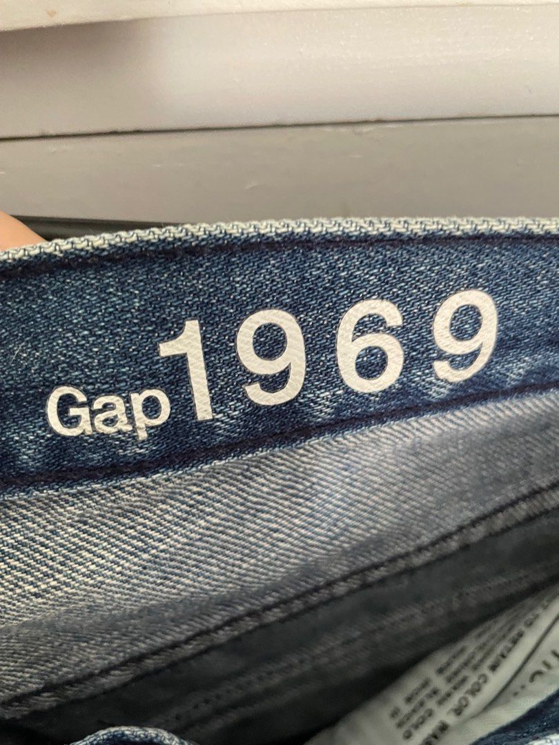 Brandnew GAP Ripped Jeans on Carousell