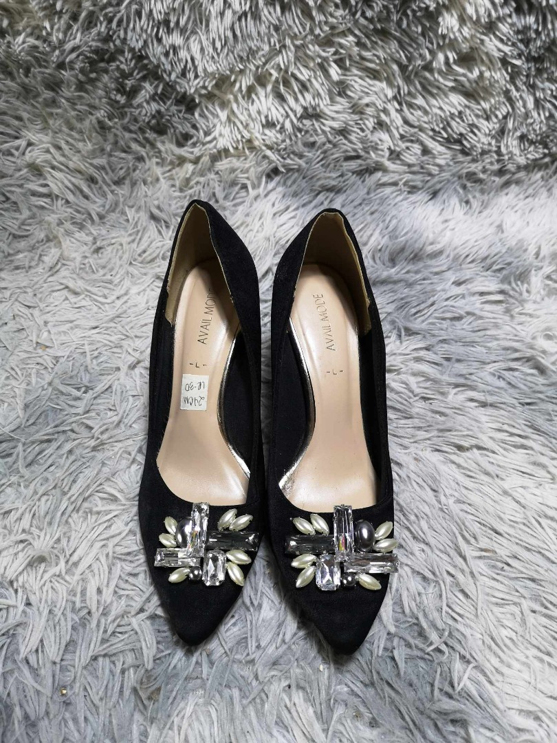 Avail Mode Black Suede Leather Heels on Carousell