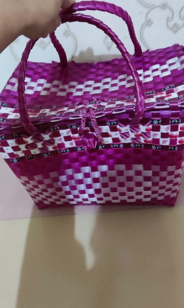 Bag anyaman, Women's Fashion, Bags & Wallets, Beach Bags on Carousell