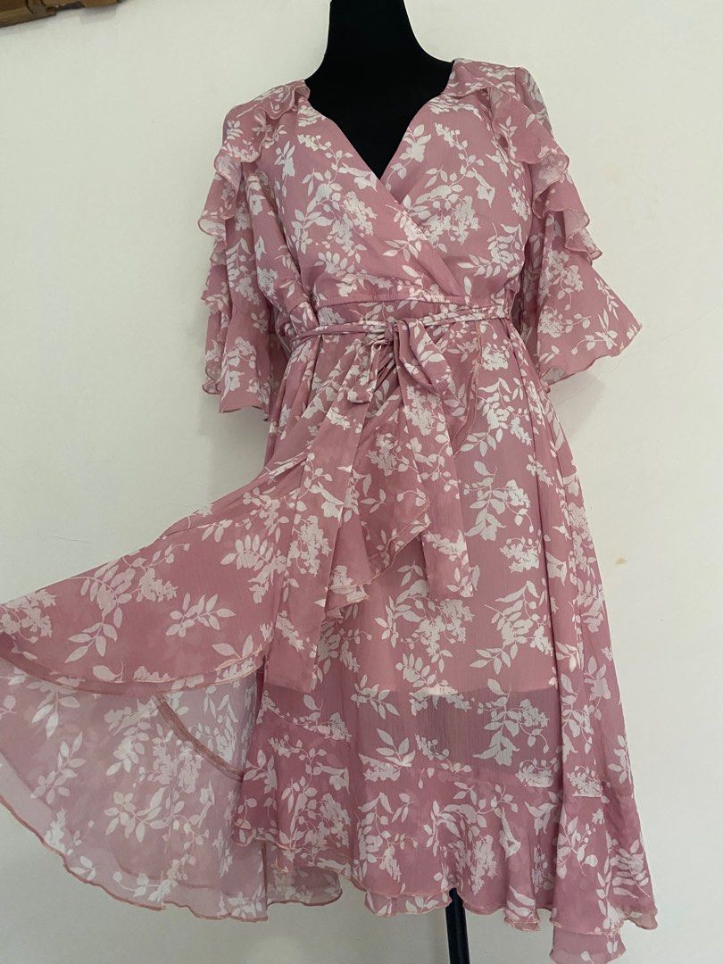 Barely used dress, Women's Fashion, Dresses & Sets, Dresses on Carousell