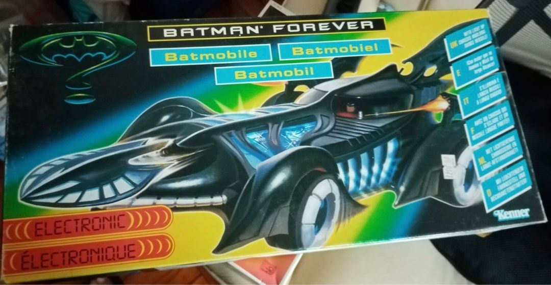 Batman Forever - Electonic Batmobile with Light Up Chassis & Missile ...