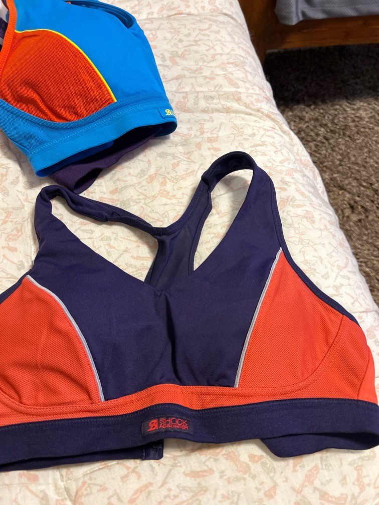 Branded padded sports bra size 34B, Women's Fashion, Activewear on ...