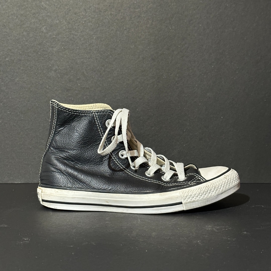 CONVERSE LEATHER, Women's Fashion, Footwear, Sneakers on Carousell