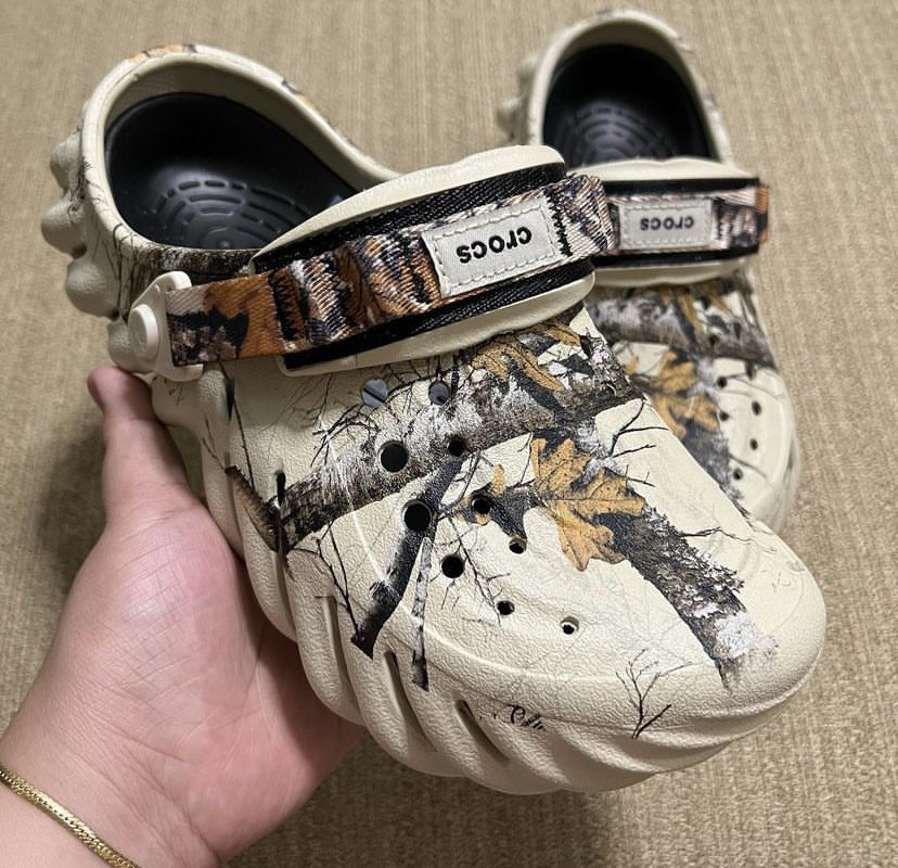 Crocs reel tree on Carousell