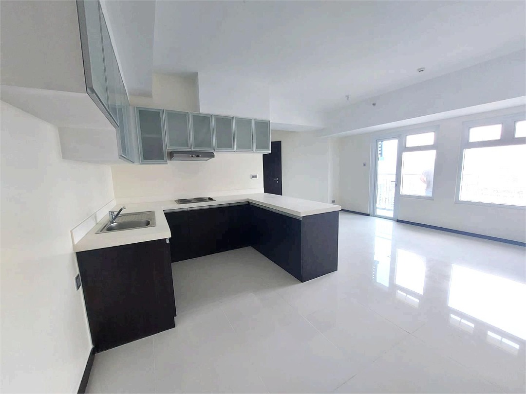 FOR RENT: Trion Tower 3, BGC, 3BR, Bare w/ 2 Parking slots & Balcony ...