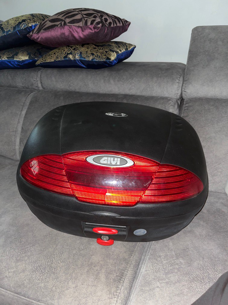 GIVI BOX, Motorcycles, Motorcycle Accessories on Carousell