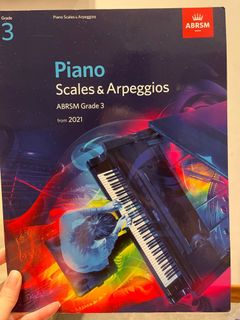 Grade 1 ABRSM Piano scales and arpeggios, Hobbies & Toys, Music & Media ...