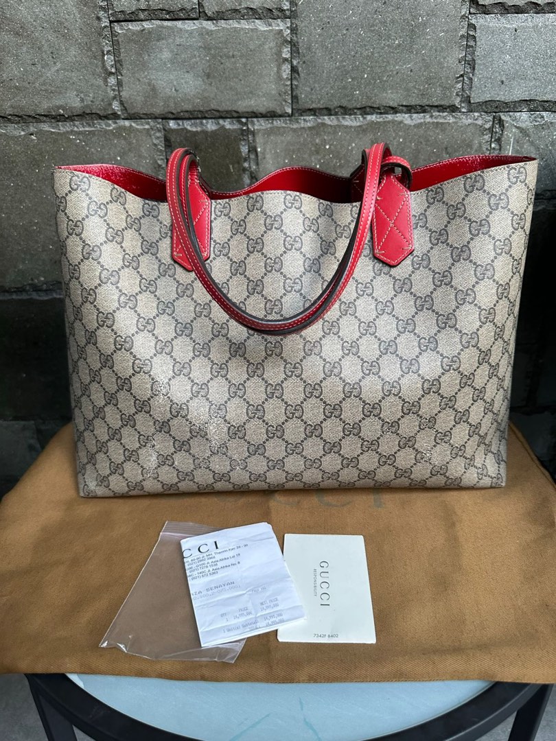 Gucci Tote Bag Reverseble, Barang Mewah, Tas & Dompet di Carousell