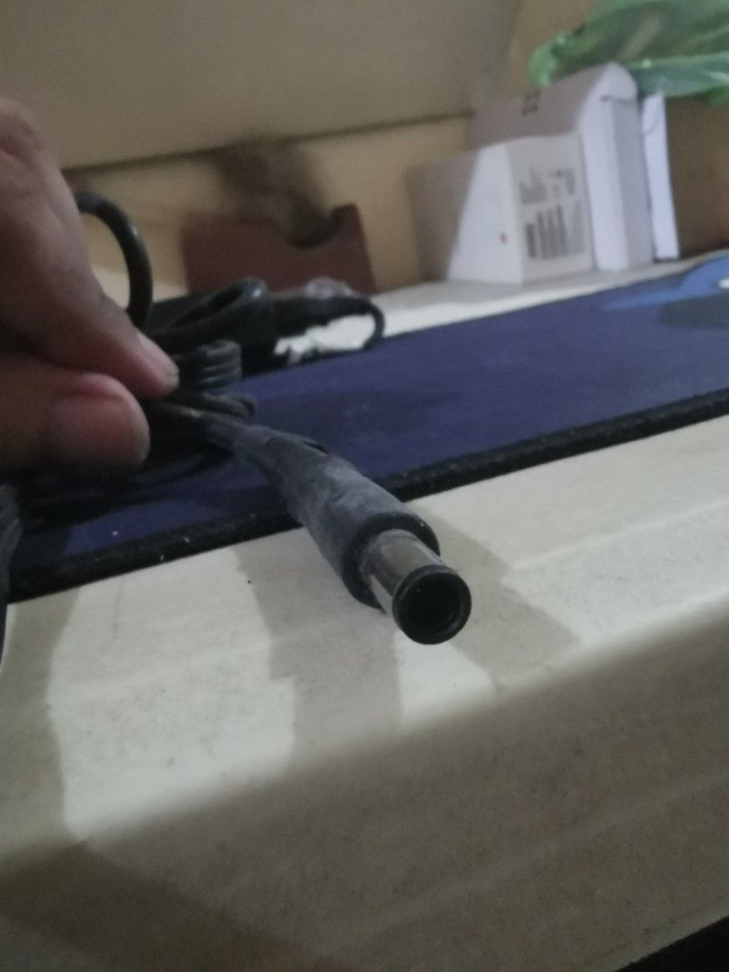 Hp 65w 19.5v 3.33a adaptor circle with pin, Computers & Tech, Laptops ...