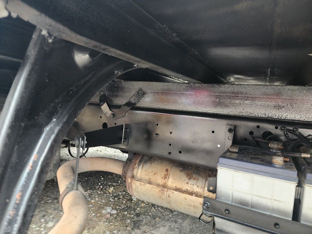 Isuzu forward drop side 6hk1 inline manual 21ft on Carousell