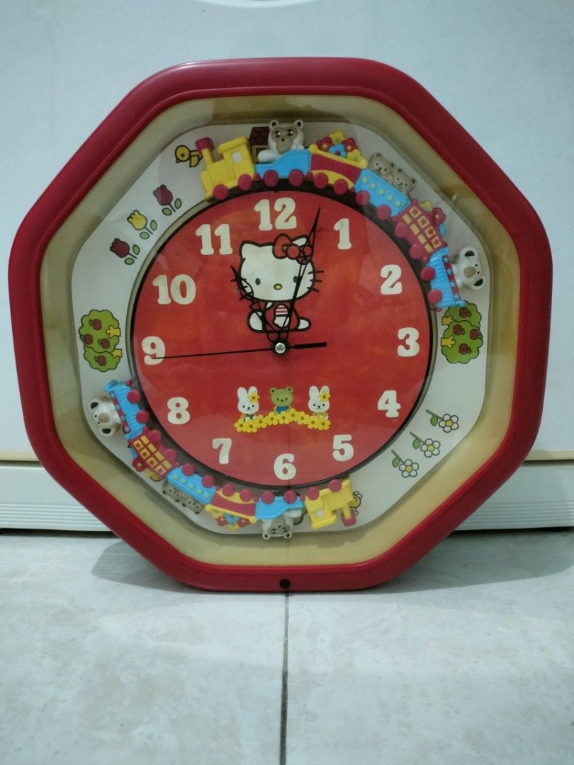 Jam Dinding Hello Kitty Sanrio (Ori), Perabotan Rumah di Carousell