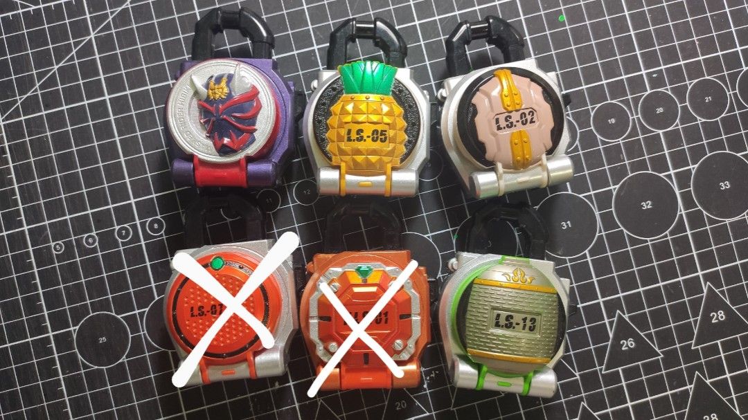 Kamen Rider Gaim Lockseeds Gachapon Candy Toy (Masked Rider), Hobbies ...