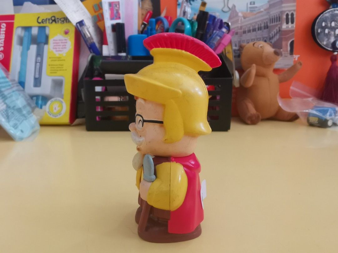 KFC Merchandise Collection Toys KFC Colonel Mini Figure Toys Table ...