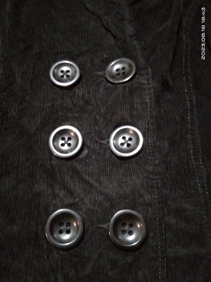 LEVI'S SIGNATURE CORDUROY BLAZER, Women's Fashion, Coats, Jackets and Outerwear on Carousell