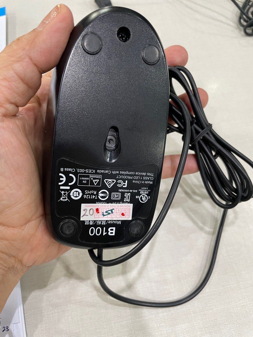 Logitech mouse, Elektronik, Komputer, Lainnya di Carousell
