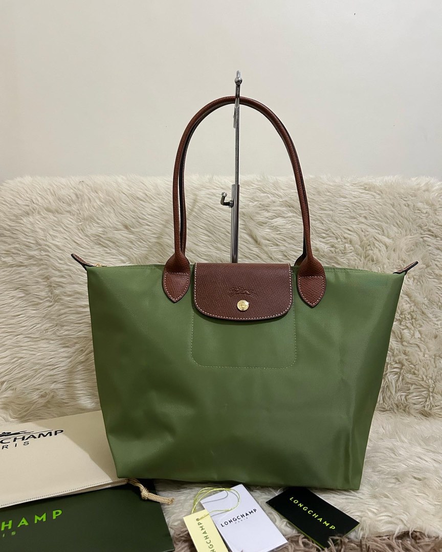 Longchamp medium long handle authentic, Luxury, Bags & Wallets on Carousell