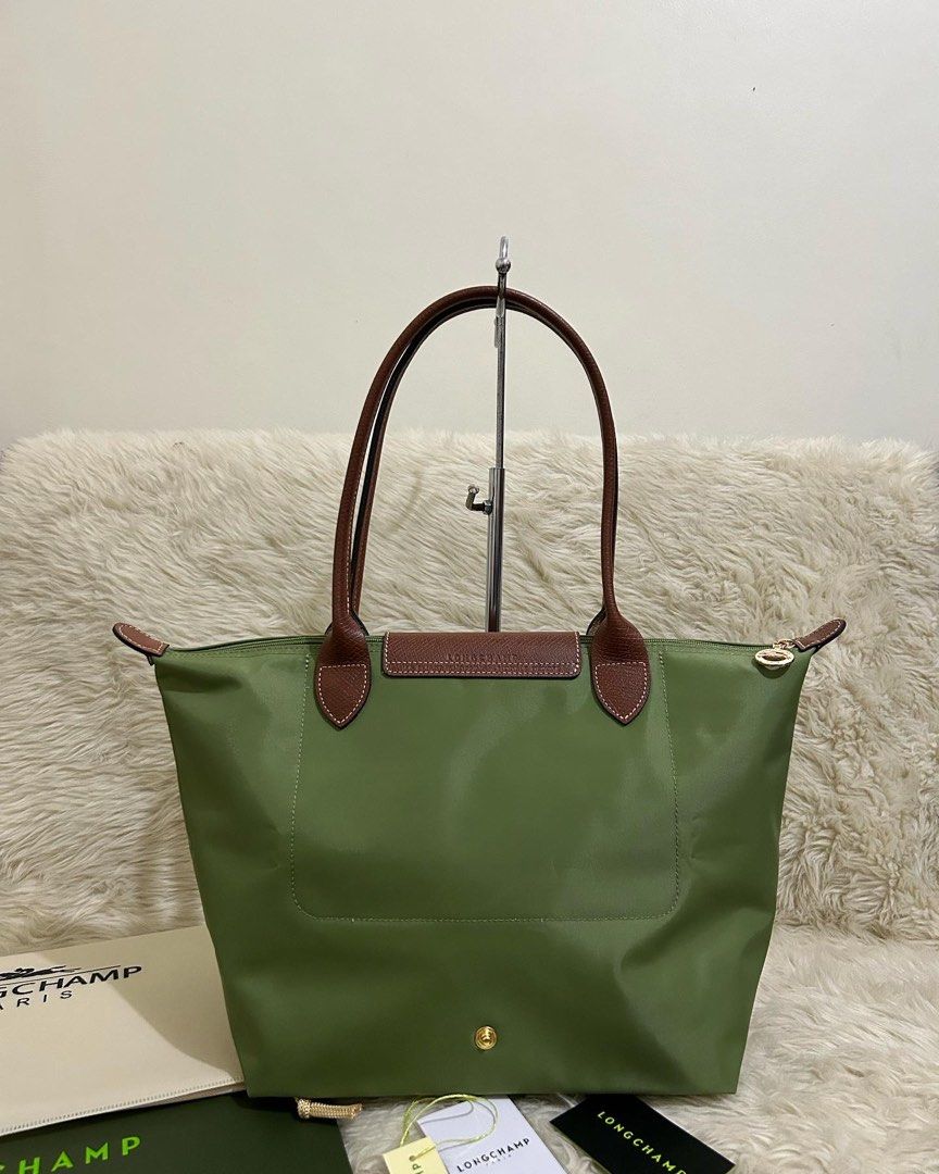 Longchamp medium long handle authentic, Luxury, Bags & Wallets on Carousell