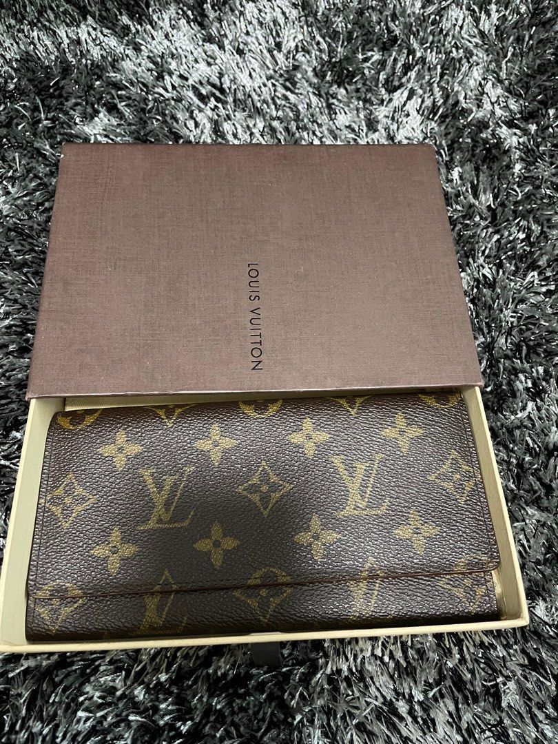 Louis Vuitton Bill Case, Luxury, Bags & Wallets on Carousell