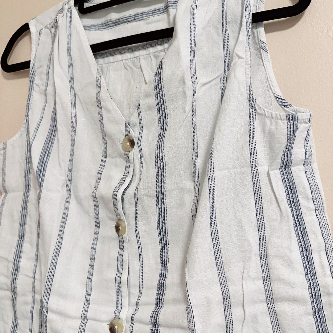 Mango linen top on Carousell