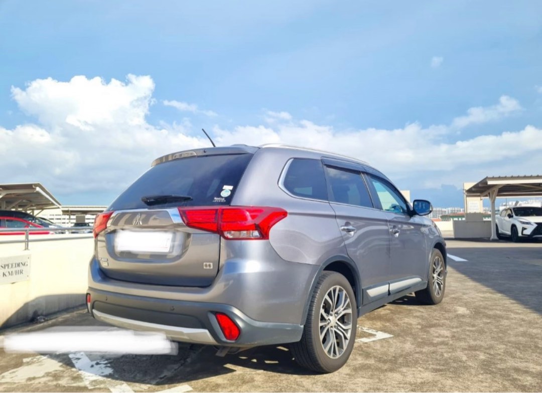 Mitsubishi Outlander 2.0 CVT Classic 7-Seater (A), Cars, Used Cars on ...