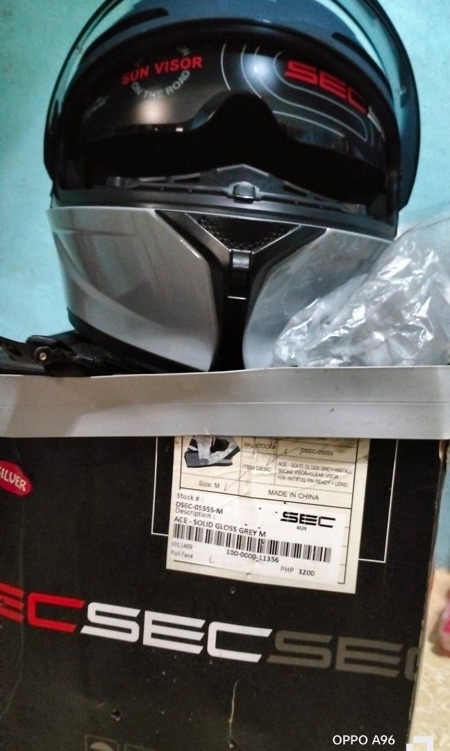 New new for couple sec helmet in gray, Motorbikes, Motorbike Parts ...