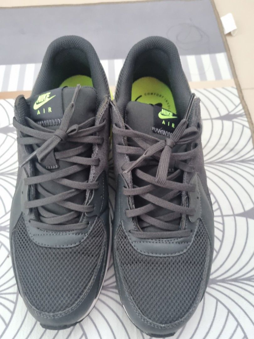 Nike shoe, Men's Fashion, Footwear, Sneakers on Carousell