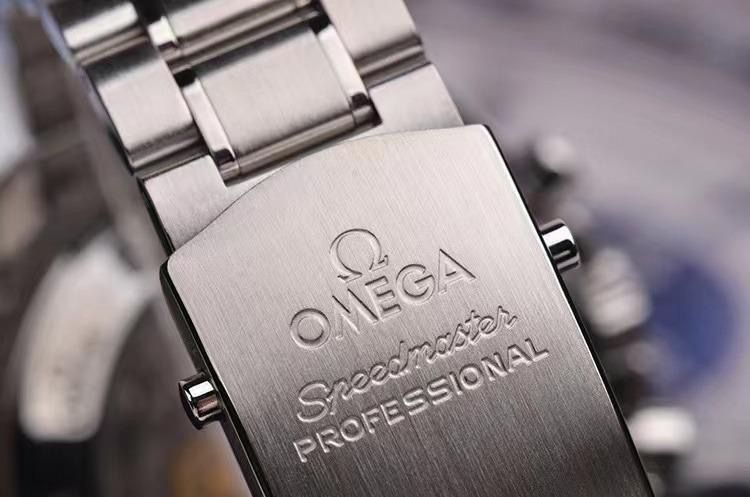 Omega Speedmaster Chocolate Chronograph, 名牌, 手錶 - Carousell