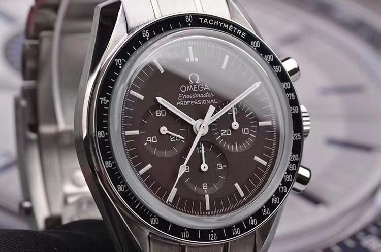 Omega Speedmaster Chocolate Chronograph, 名牌, 手錶 - Carousell