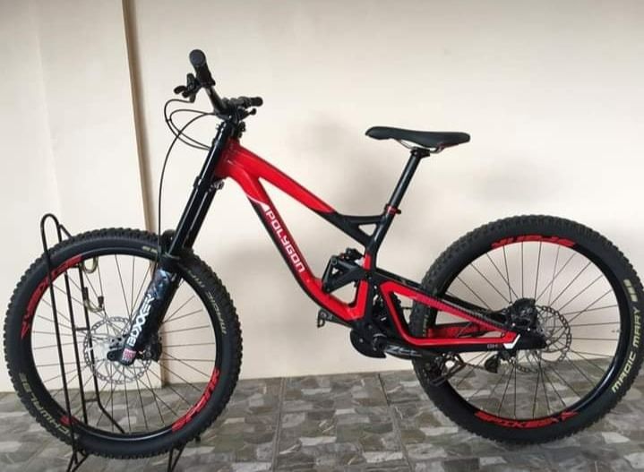 Polygon Collosus DH8 Full Suspension, Sports Equipment, Bicycles ...
