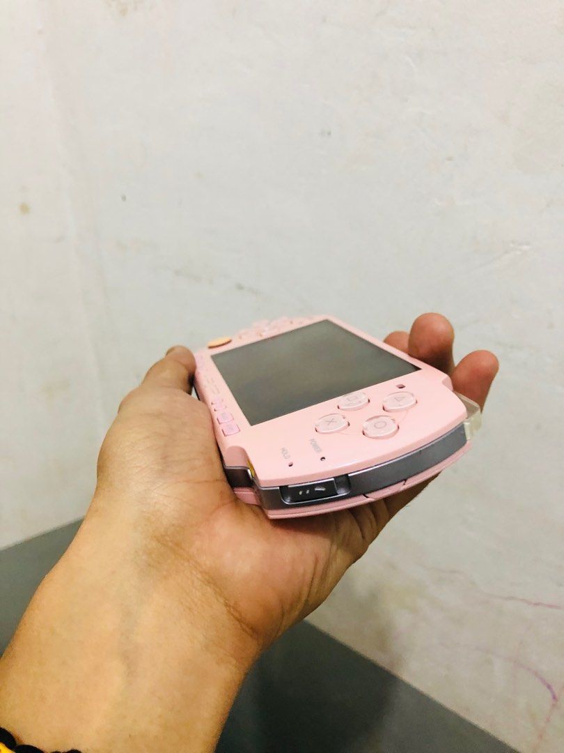 Psp 3k series pink edition, Video Gaming, Video Game Consoles ...