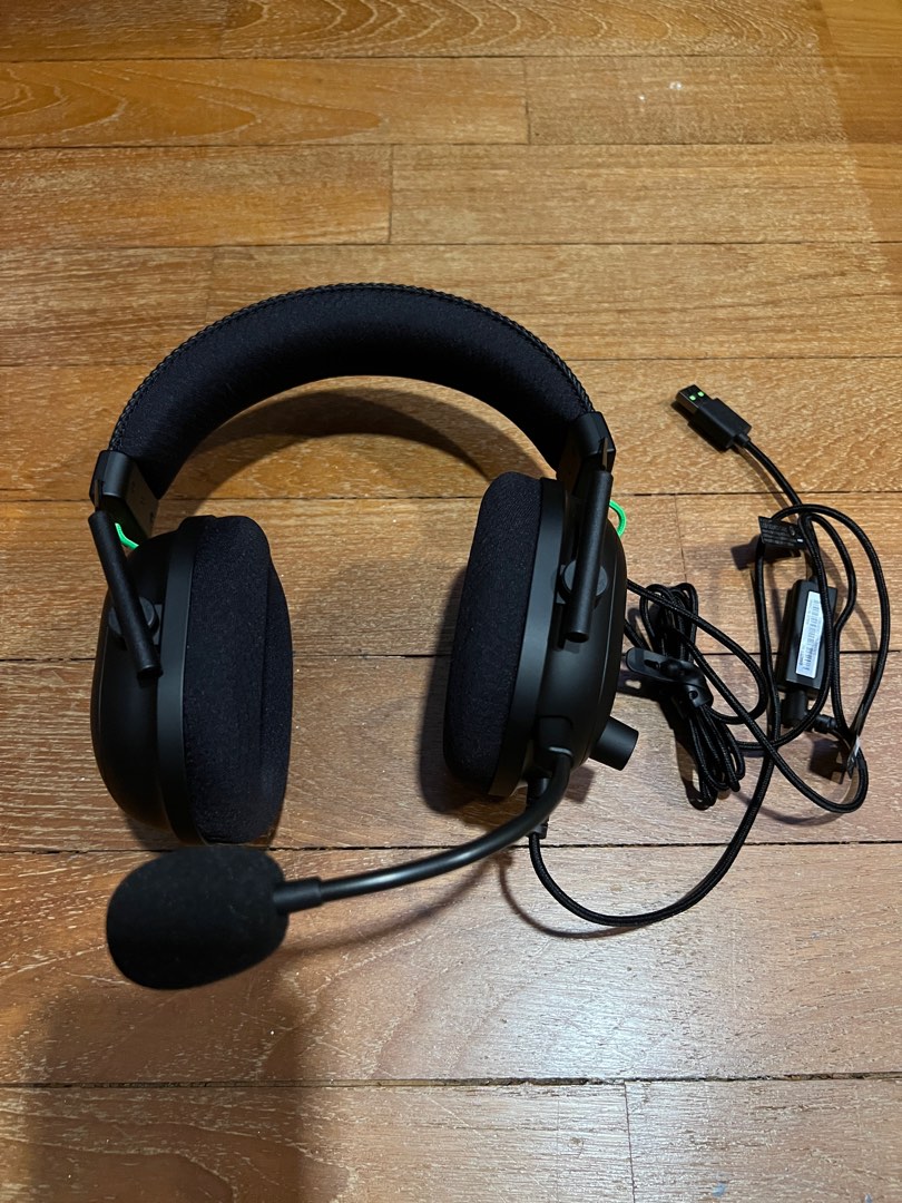 RAZER BLACKSHARK V2 HEADSET, Audio, Headphones & Headsets on Carousell