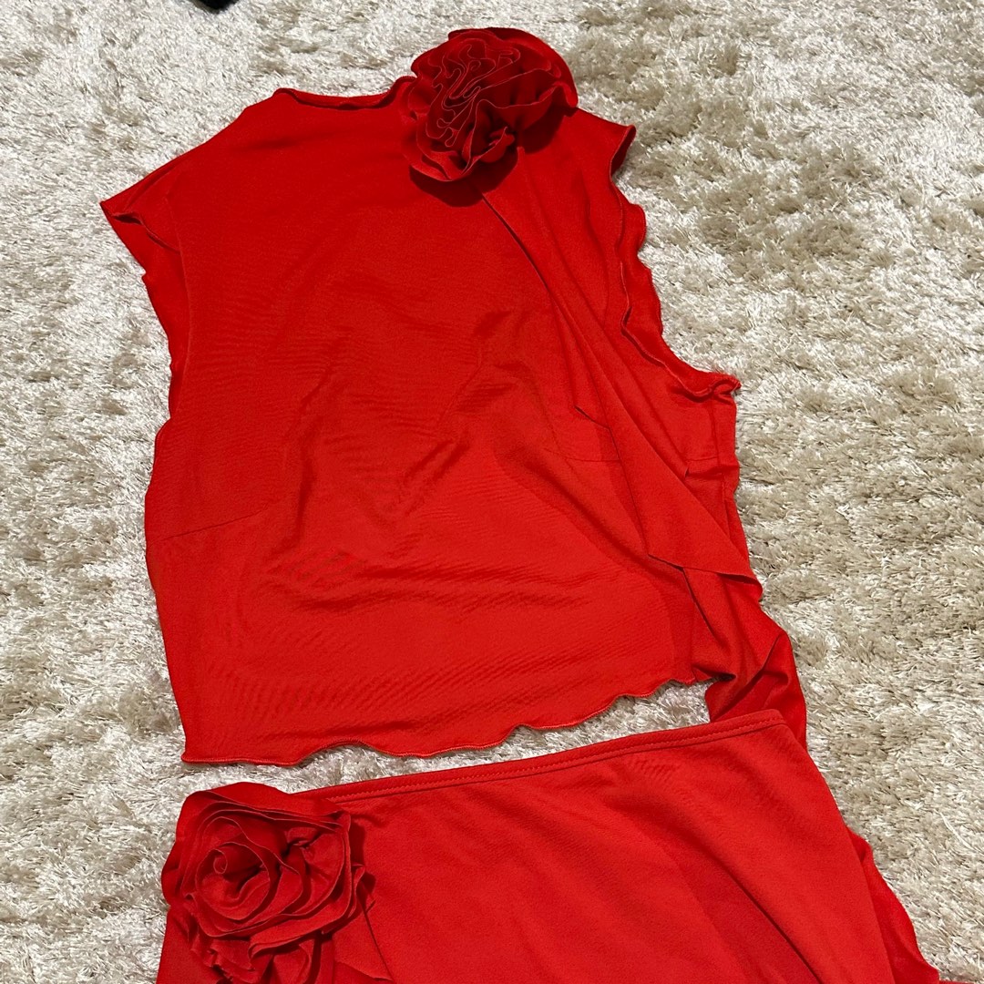 Red Flower Coords (Jisoo Inspired) on Carousell
