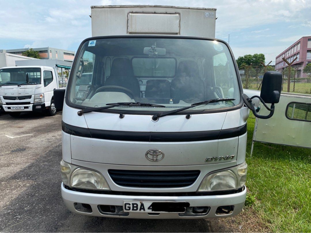 Rent Lorry 10ft Toyota Dyna Box Manual Diesel Commercial Truck Rental ...
