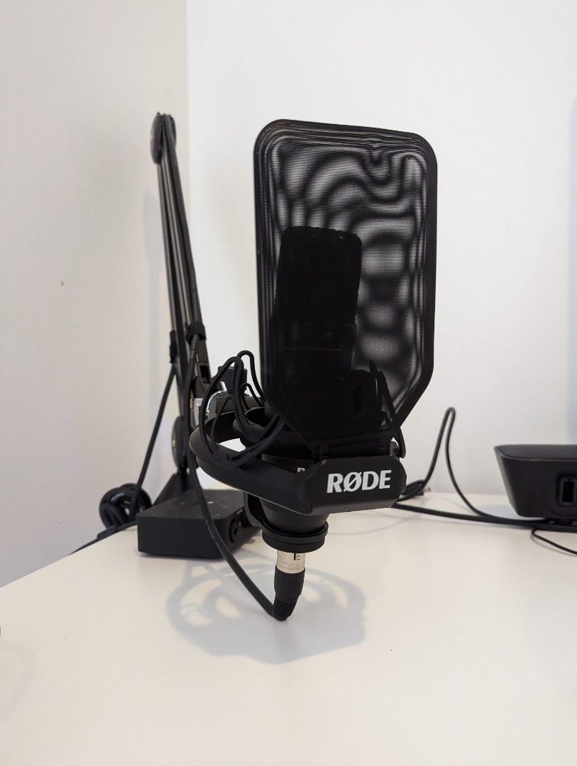 Rode microphone and arm | NT1, AI-1, PSA1, Audio, Microphones on Carousell