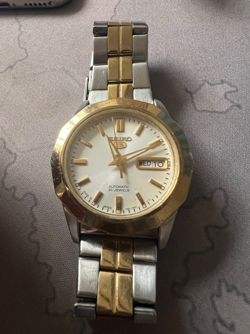 Seiko 5 two tone automatic 21 jewels, Men's Fashion, Watches & Accessories, Watches on Carousell