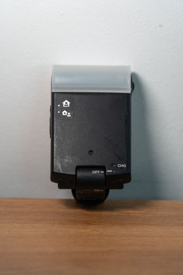 Sony external flash HVL-F20M with additional diffuser, Photography ...