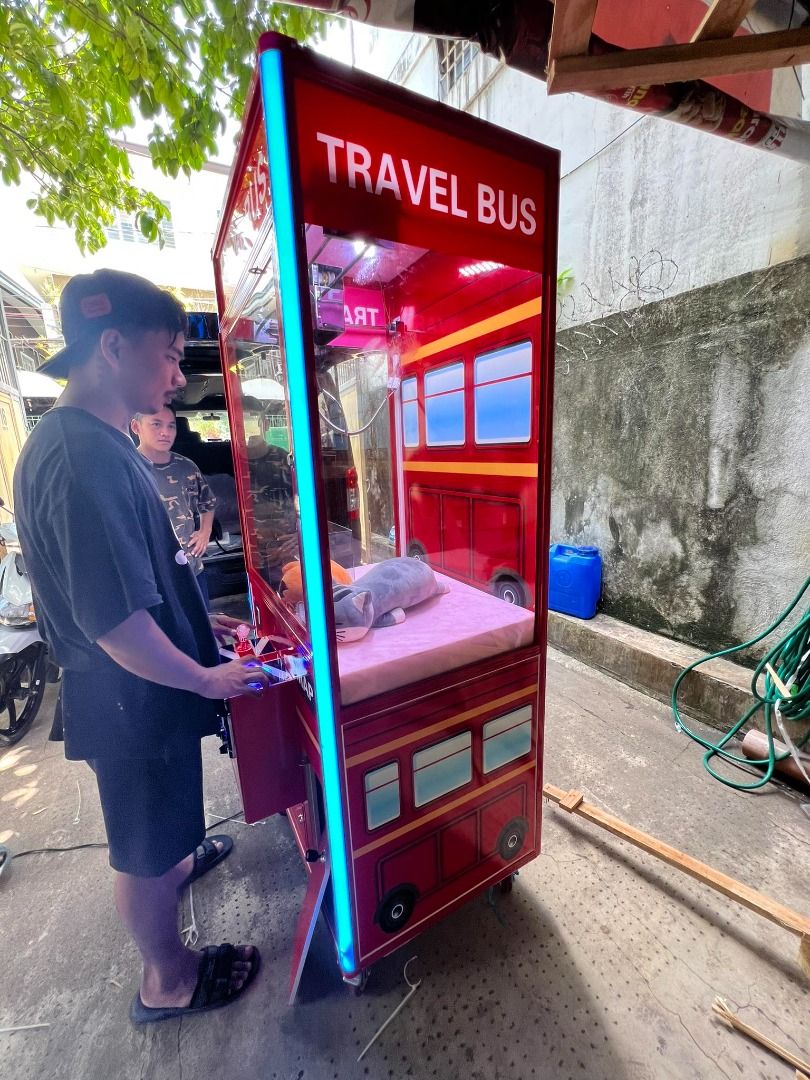 TRAVEL BUS CLAW ARCADE MACHINE, Video Gaming, Video Game Consoles ...