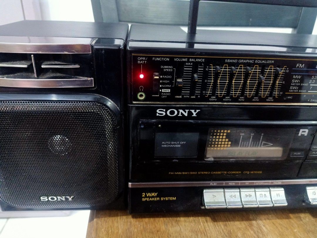 Vintage 90s Sony boom box on Carousell